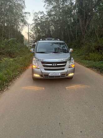 7-Passenger Hyundai Starex with Driver – TOURONEPLANET